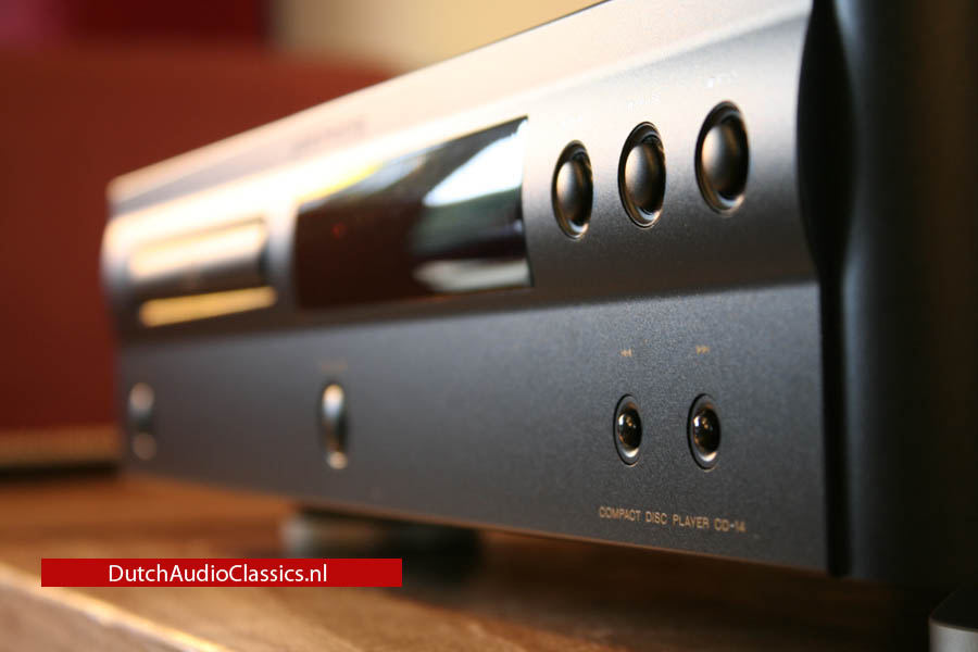 Marantz CD14 with LClock XO2 upgrade - DutchAudioClassics.nl
