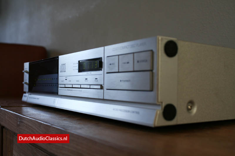 Philips CD303 - DutchAudioClassics.nl