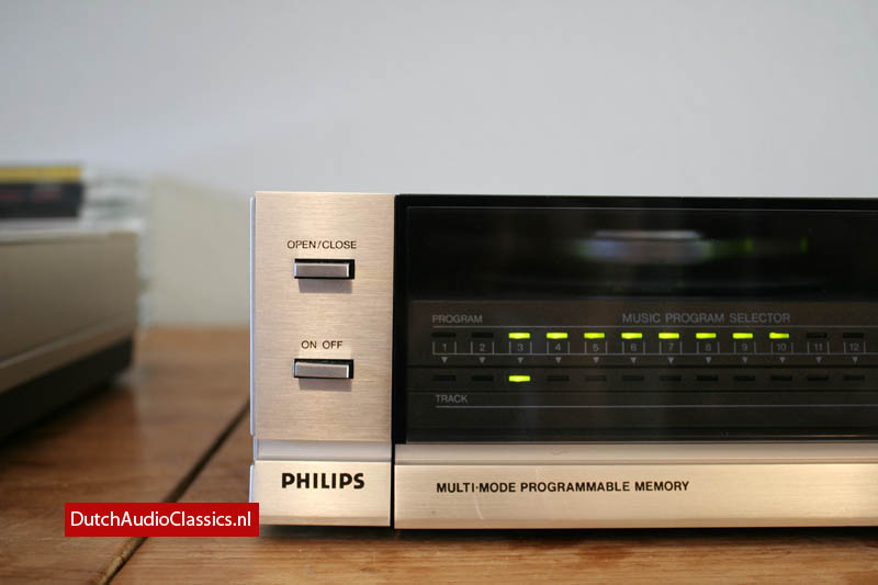 Philips CD303 - DutchAudioClassics.nl