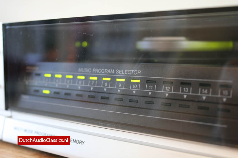 Philips CD303 - DutchAudioClassics.nl