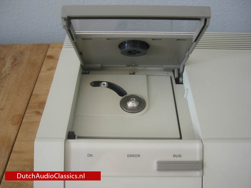Philips CM100 cdrom player - DutchAudioClassics.nl