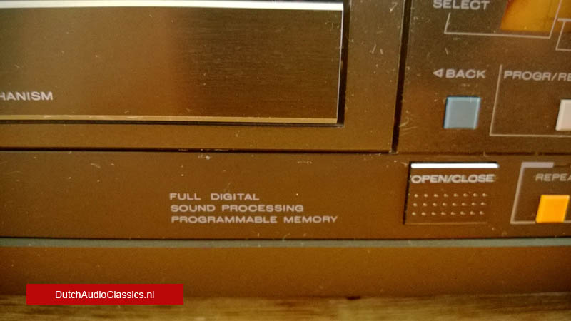 Philips CD104 - DutchAudioClassics.nl