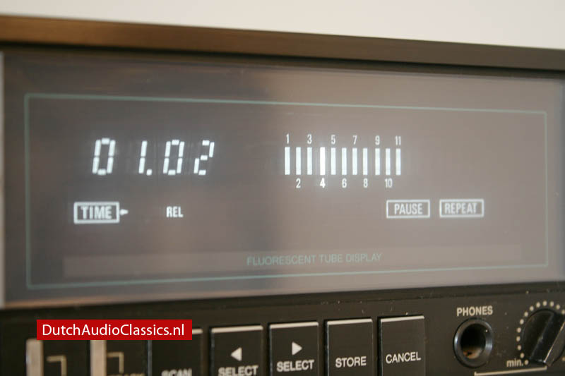 Philips CD304 mkII - DutchAudioClassics.nl