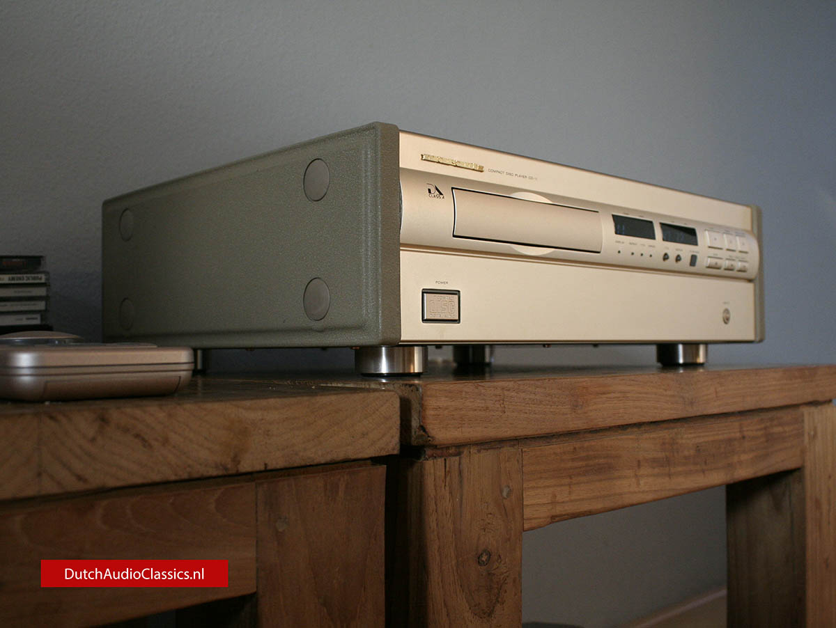 Marantz CD11 LE cdplayer 2x TDA1547 - DutchAudioClassics.nl