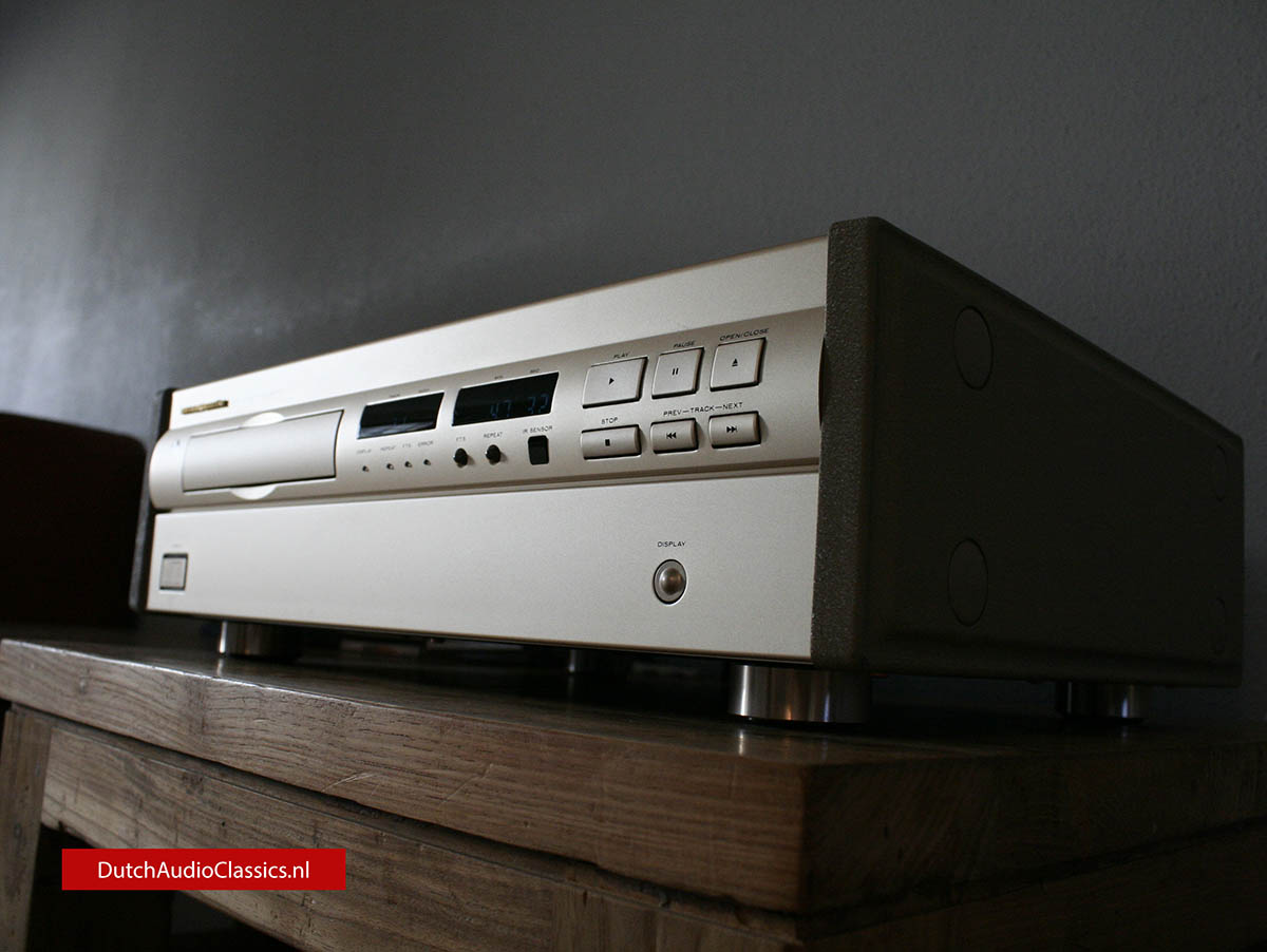 Marantz CD11 LE cdplayer 2x TDA1547 - DutchAudioClassics.nl