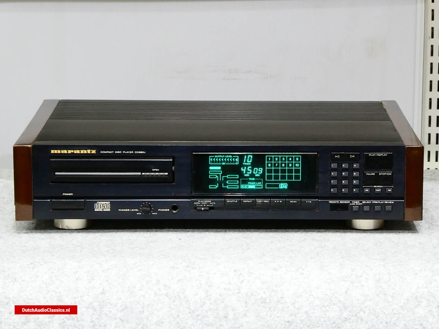 Marantz CD880J cdplayer - Philips TDA1541A - Philips CDM1mkII ...