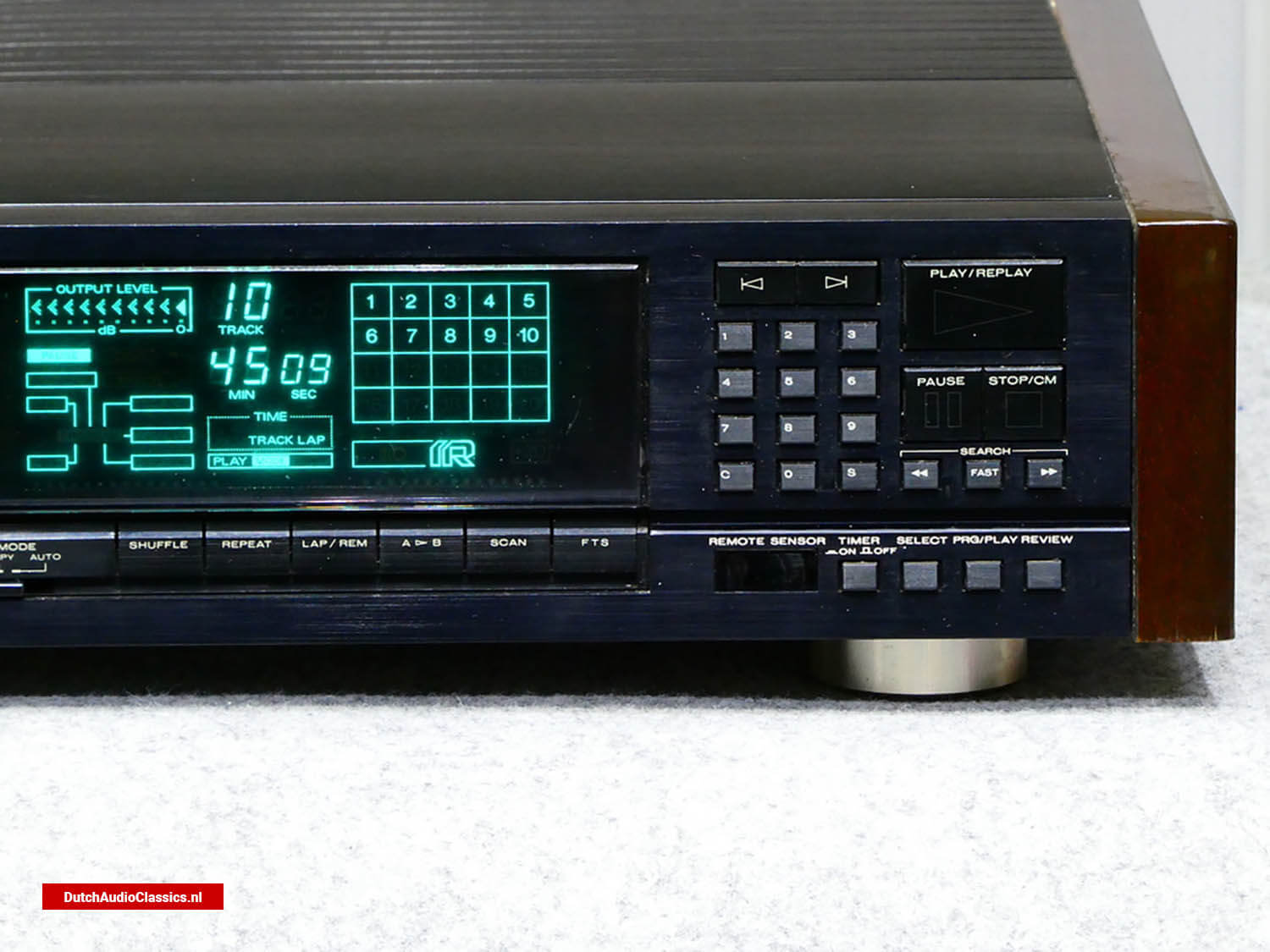 Marantz CD880J cdplayer - Philips TDA1541A - Philips CDM1mkII ...