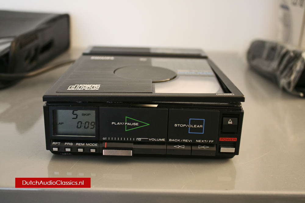 Philips CD10 portable cdplayer - DutchAudioClassics.nl