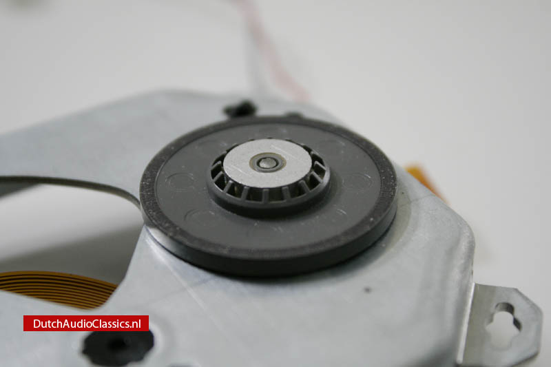 Philips CDM9 cdmechanism - DutchAudioClassics.nl