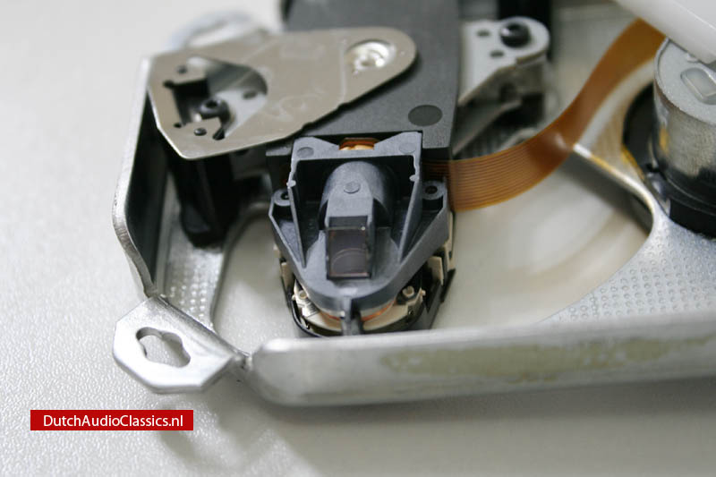 Philips CDM9 cdmechanism - DutchAudioClassics.nl