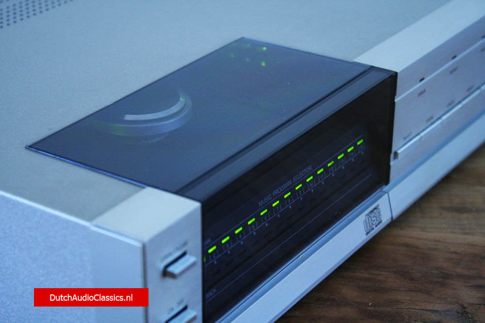 Philips CD300 - DutchAudioClassics.nl