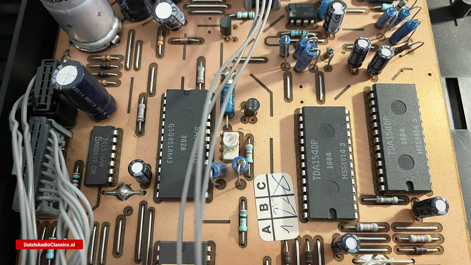 Philips CD350 cdplayer - DutchAudioClassics.nl