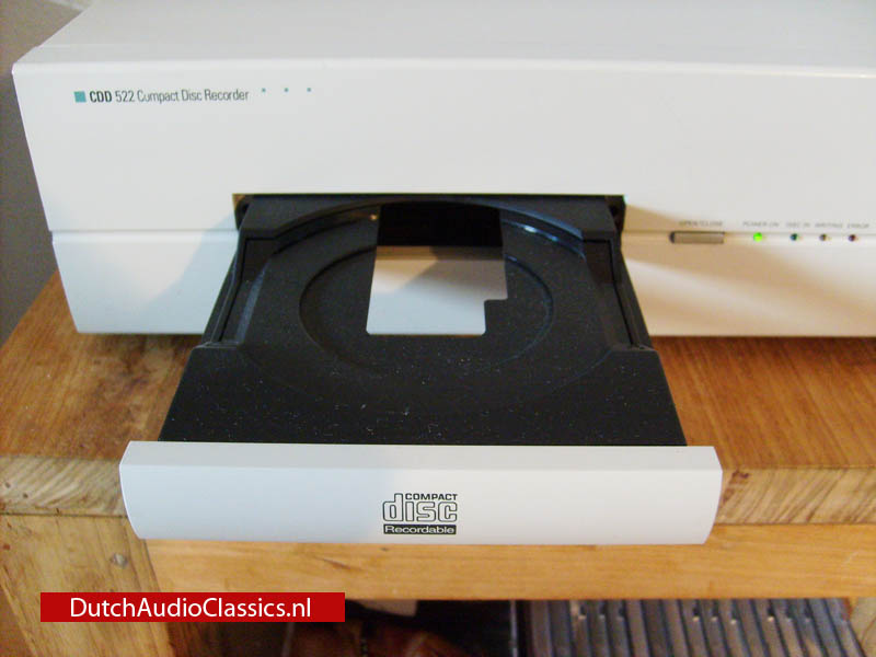 Philips CDD552 2x SCSI cd recorder - DutchAudioClassics.nl