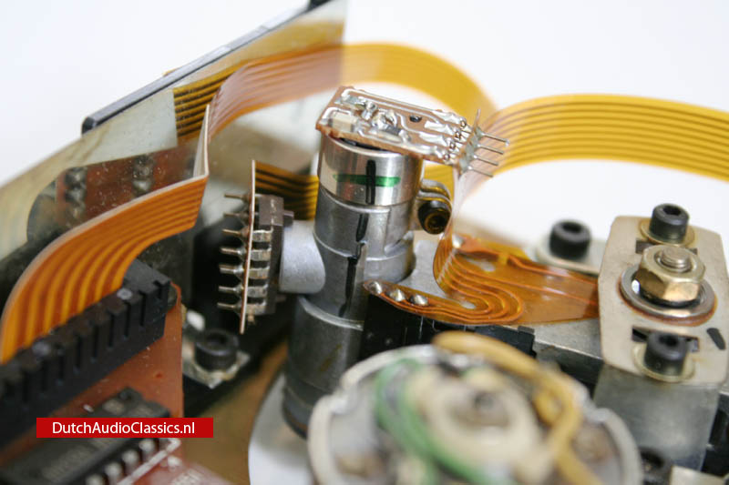 Philips CDM0 cdmechanism - DutchAudioClassics.nl