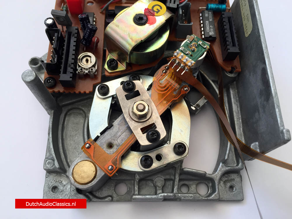 Philips CDM1 cdmechanism - DutchAudioClassics.nl