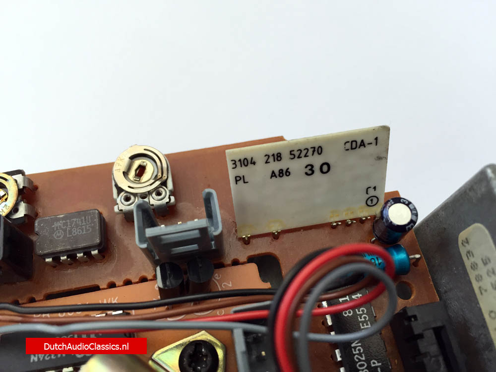 Philips CDM1 cdmechanism - DutchAudioClassics.nl