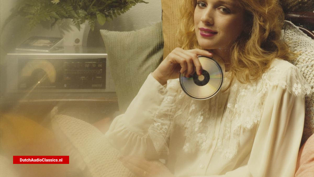 Philips F5822 vertical cdplayer prototype - DutchAudioClassics.nl