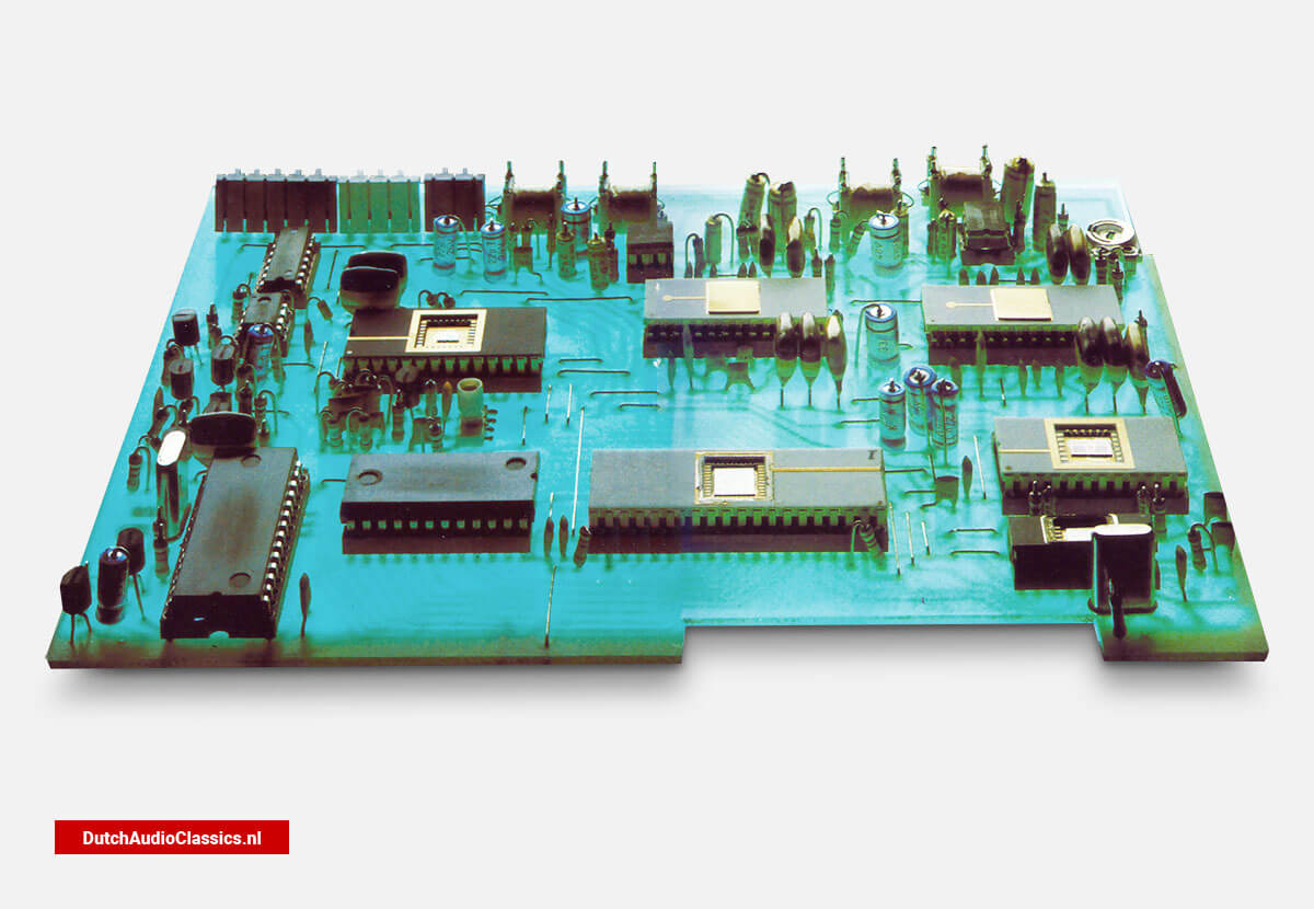 Philips CD100 - DutchAudioClassics.nl