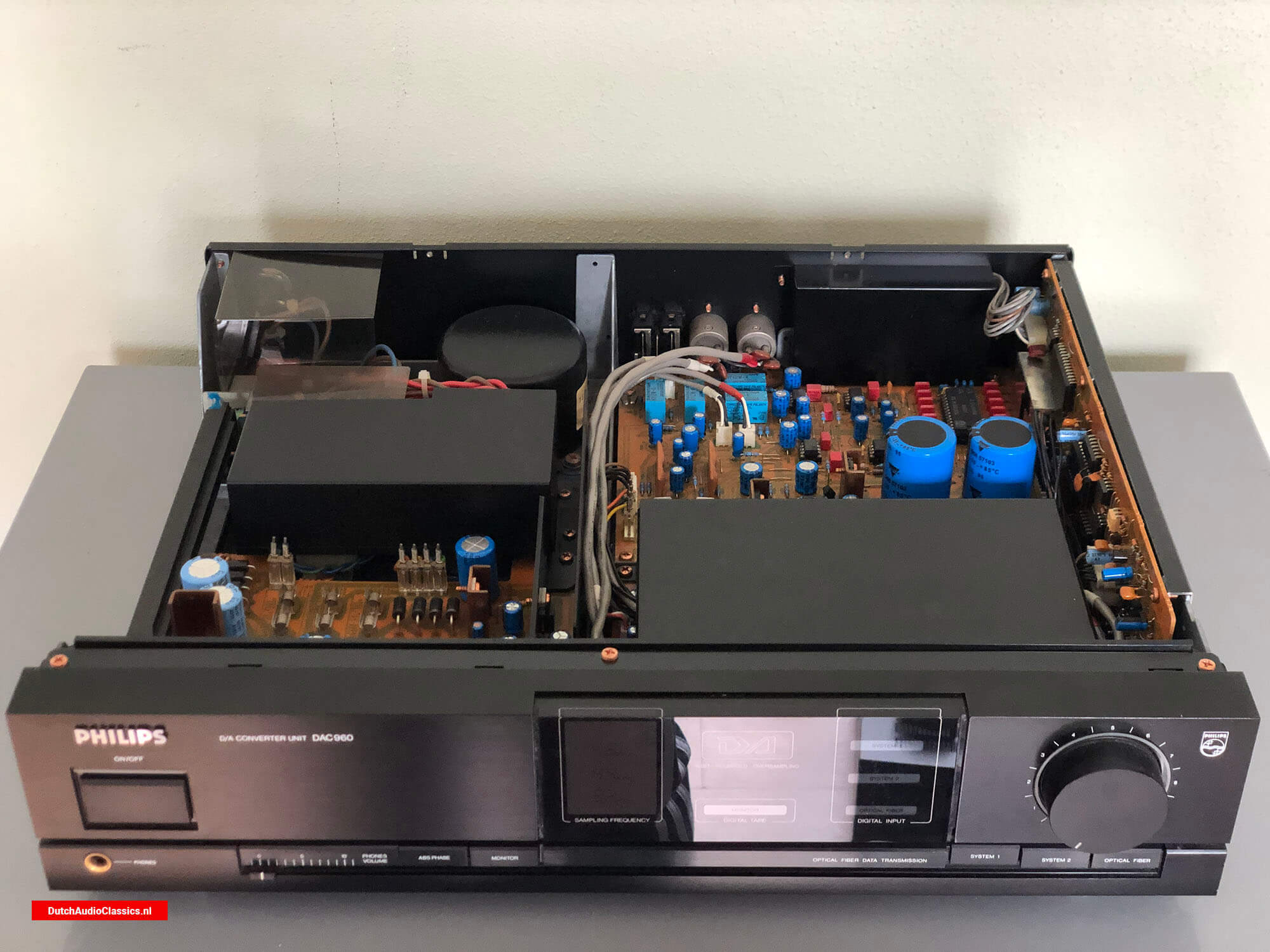 Sale Philips DAC960 S2 double crown - DutchAudioClassics.nl